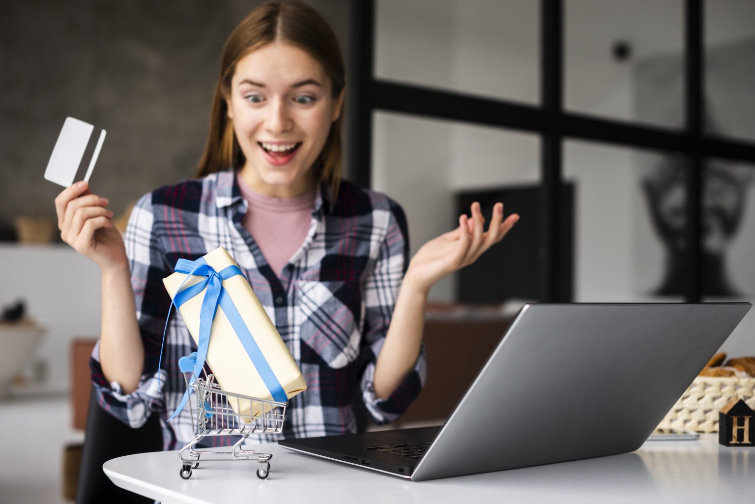 Credit Card Rewards: Maximize Benefits with Every Swipe!